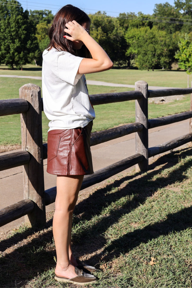 Daydreamer: Chris Stapleton Horse and Canyons Tour Tee in Vintage White ...